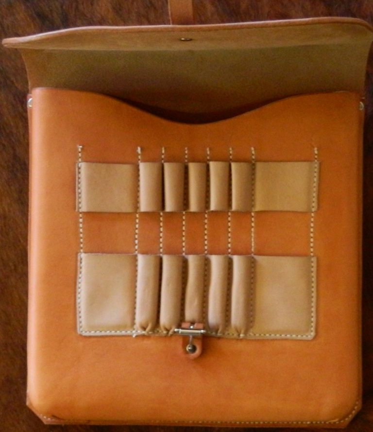 Field Case AM – Gfeller Leather Casemakers